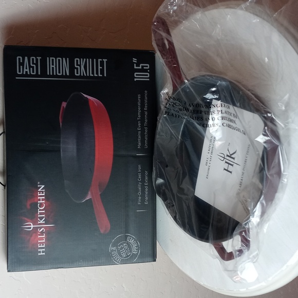 Hell's Kitchen | Kitchen | Nwt Hells Kitchen 5 Cast Iron Skillet | Poshmark